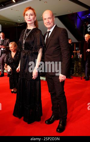 Christian Berkel bei der Ankunft zur 75. Verleihung des Deutschen Filmpreises 2025 im Theater am ...