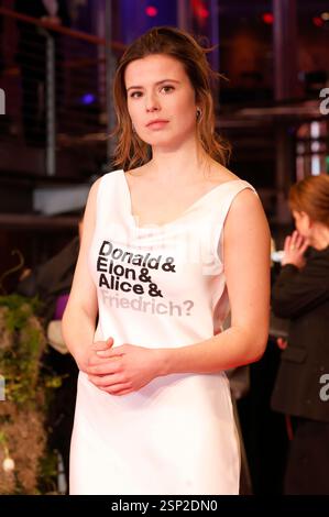 Luisa Neubauer bei der Premiere Das Licht und Berlinale Eroeffnung am 13.02.2025 *** Luisa ...