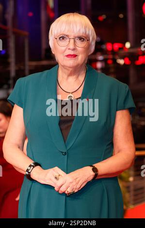 Claudia Roth bei der Ankunft zur 75. Verleihung des Deutschen ...