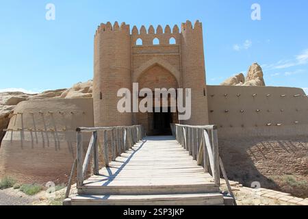 The ancient city of Sauran was first built in the 7th century. The main ...