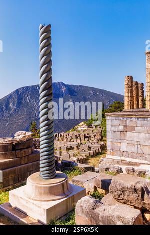 Serpent Column. Ancient Greek bronze column. Sultanahmet Square ...