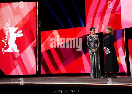 Desiree Nosbusch und Tricia Tuttle bei der Closing Ceremony mit ...