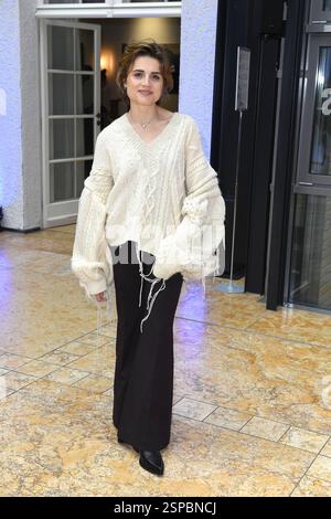 FFF Berlinale Empfang 2025 Berlin Pheline Roggan Ankunft zum FFF ...