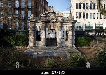 The York Watergate marks the site of the original course of the Thames ...