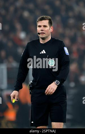 referee Frank WILLENBORG Football, DFB Cup, 1st main round, Rot Weiss ...