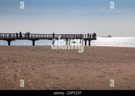 Viewpoint, walking bridge at the Hudayriyat beach Stock Photo - Alamy
