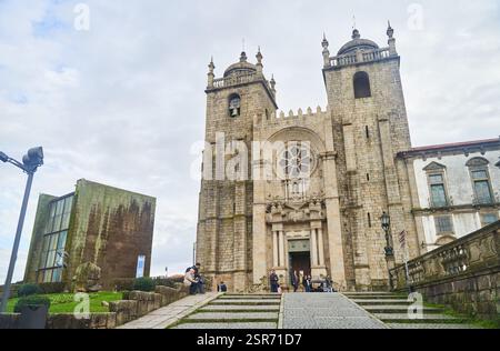 A majestic city courtyard leading to the entrance of an apartment ...