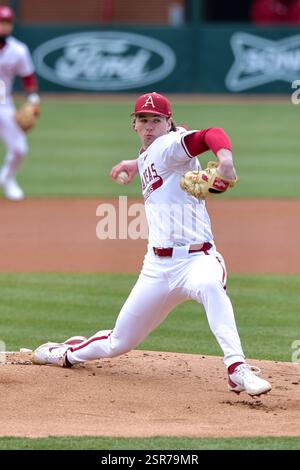 February 14, 2025: Gabe Gaeckle (20) Razorback pitcher prepares to ...