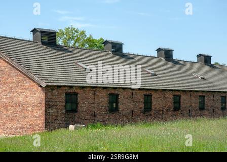 Side view of camp hut at Birkenau death camp Stock Photo - Alamy