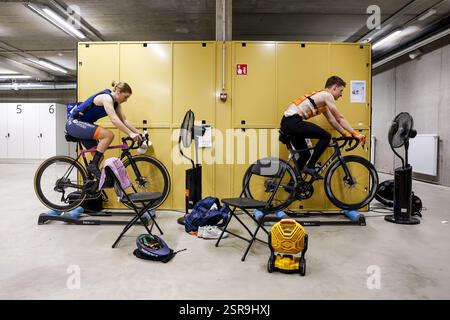 HEUSDEN-ZOLDER - Track cyclists Lisa van Belle and Philip Heijnen warm ...