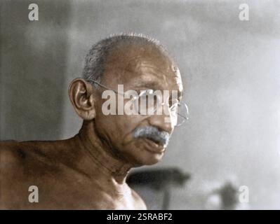 Mahatma Gandhi sitting talking at Birla House, Bombay, Mumbai ...