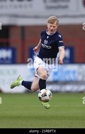 Dens Park, Dundee, UK. 15th Feb, 2025. Scottish Premiership Football ...