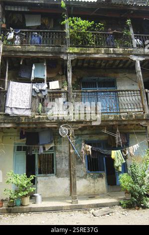Chawl in Bombay Mumbai, Maharashtra, India, Asia Stock Photo - Alamy
