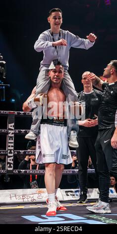 Neu Ulm, Germany. 15th Feb, 2024. Boxing: Light heavyweight, Sturm ...
