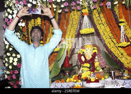 Bollywood actor Manish Paul during the Ganesh Chaturthi celebrations in ...
