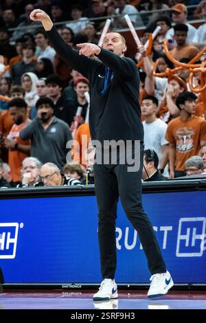 Kentucky head coach Mark Pope watches his team during the second half ...