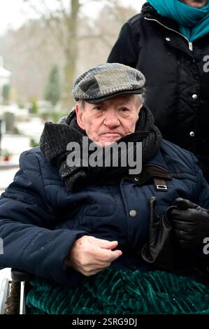 Hasso von Lenski bei der Trauerfeier und Urnenbeisetzung für Christel ...