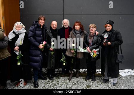 Rainer Genss bei der Trauerfeier und Urnenbeisetzung für Christel ...