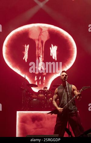 Matthew Tuck from Bullet For My Valentine live on The Poisoned ...