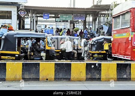 borivali railway station, Mumbai, Maharashtra, India, Asia Stock Photo ...