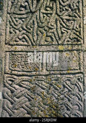 Detail of diagonal key patterns, interlace & inscription on the W face ...