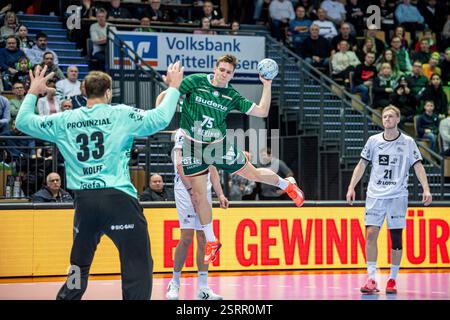 Domen Novak (HSG Wetzlar, 75), Marko Grgic (THSV Eisenach, 17) Handball ...