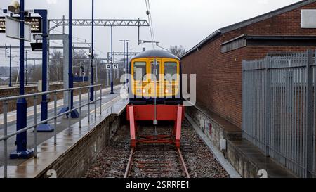 Bi-mode unit 769434 at Stalybridge railway station. Saturday 15th ...