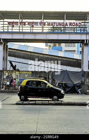 Matunga Road Railway Station foot overbridge Mumbai Maharashtra India ...