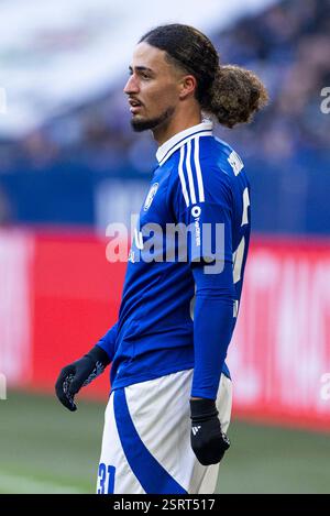 Taylan Bulut (FC Schalke 04, 31), Tim Handwerker (SSV Jahn Regensburg ...