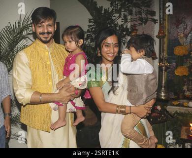 Bollywood actor Vivek Oberoi priyanka Alva Oberoi Vivaan Veer Oberoi ...