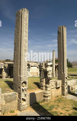 Unfinished columns near vitthala temple in hampi, karnataka, India ...