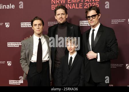 Jack Farthing, Jan-Ole Gerster und Sam Riley beim Photocall zum ...
