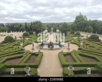 Formal gardens Portugal. Geometric patterns of hedges, topiaries, and ...