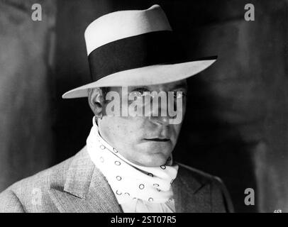 PEPE LE MOKO [FR 1937] LINE NORO, JEAN GABIN Date: 1937 Stock Photo - Alamy