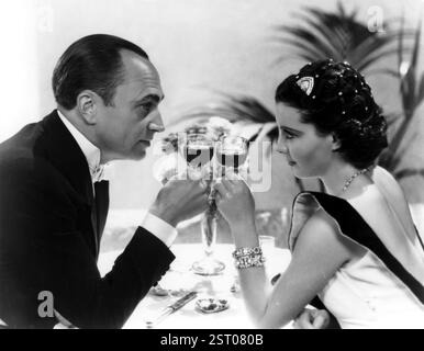 CONRAD VEIDT and VIVIEN LEIGH in DARK JOURNEY 1937 director VICTOR ...