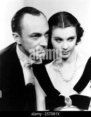 CONRAD VEIDT and VIVIEN LEIGH in DARK JOURNEY 1937 director VICTOR ...