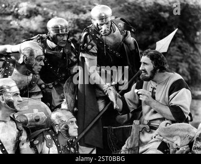 THE KING OF KINGS [US 1927] ERNEST TORRENCE as Peter [front left ...