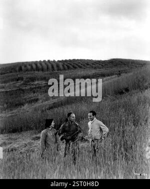 THE GOOD EARTH, Paul Muni, Luise Rainer, 1937 Stock Photo - Alamy