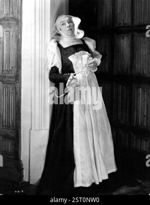 THE PRIVATE LIFE OF HENRY VIII [BR 1933] CHARLES LAUGHTON as King Henry ...