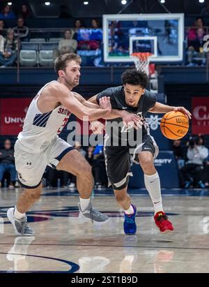 Washington State guard Isaiah Watts (12) fouls Southern California ...