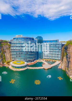 Scenery of Tianma Mountain Deep Pit, Sheshan tourist resort, Shanghai ...