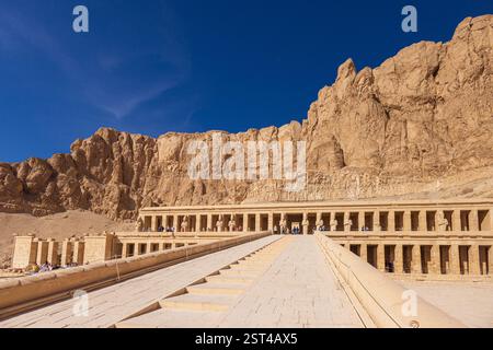LUXOR, EGYPT - DECEMBER 19, 2024: Main entrance stairs to pharaoh Queen Hatshepsut s temple ...