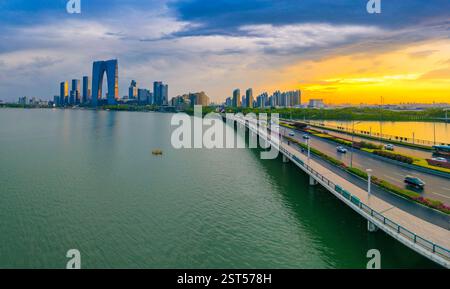 Jinji Lake Bridge, Suzhou City, Jiangsu Province, China Stock Photo - Alamy