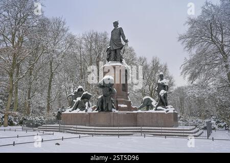 Winter, snow, Bismarck National Monument, Grosser Stern, Tiergarten ...