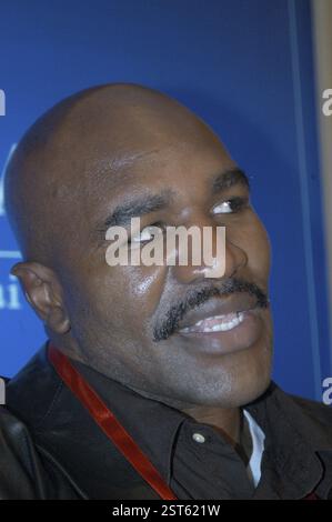 Four times Heavyweight boxer Evander Holyfield who came to news after ...