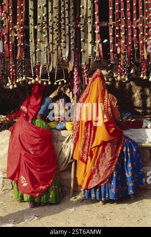 Rajasthani women in shop, pushkar, rajasthan, india, asia Stock Photo ...