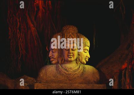 The Three headed God Shiva, Elephanta Caves, maharashtra, india Stock ...
