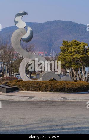 Cheonan, South Korea. January 3, 2020: Closeup sculpture of concentric ...