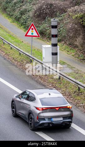 New speed camera on the A40 motorway, in the direction of Dortmund, at ...