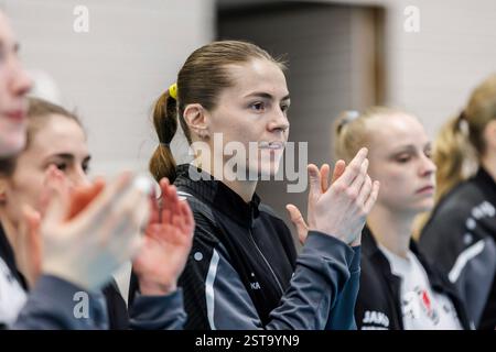 Erfurt, Deutschland. 15th Feb, 2025. Mia Stauß (Schwarz-Weiss Erfurt ...